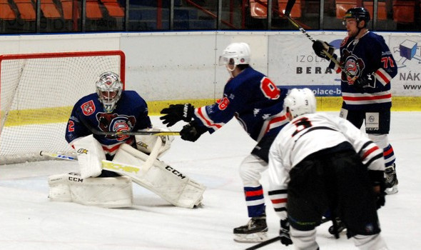 Medvědi podruhé padli s Klatovy | HC Děčín